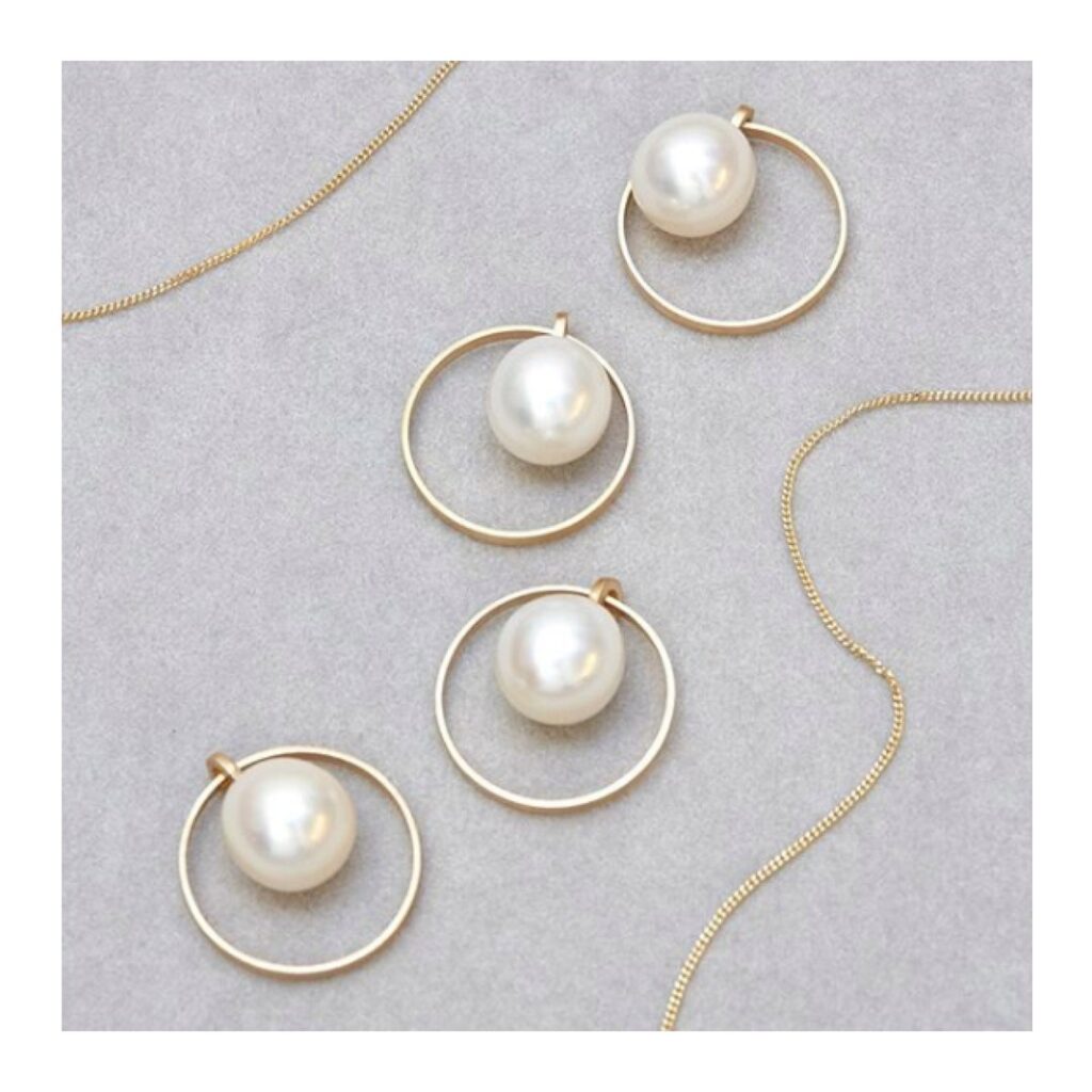 ‘Cerchio 1N’ pendants by Lia di Gregorio. These beautiful pieces are ...
